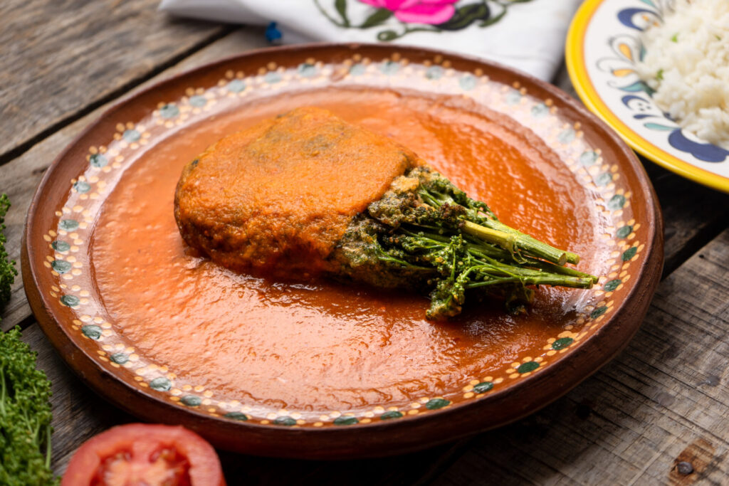 HUAZONTLE EN CALDILLO DE JITOMATE – Club Todos Somos Chef